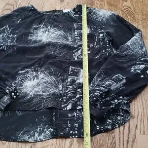 Babaton | Tops | S Aritzia Babaton Cityscape Fireworks 0 Silk Blouse ...